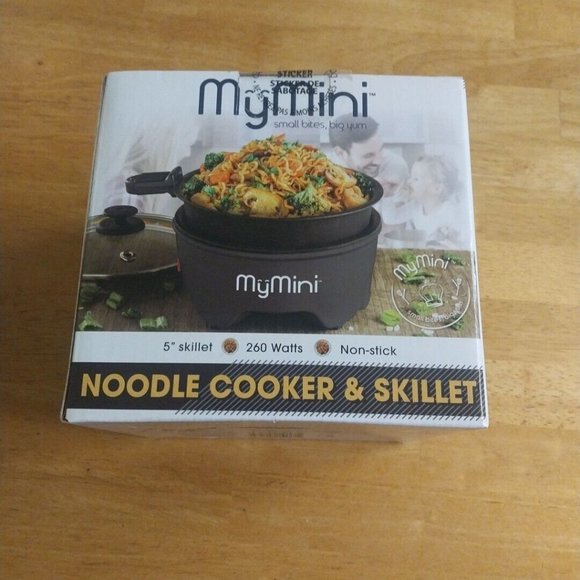Nostalgia | Kitchen | My Mini Noodle Cooker Skillet 5 Skillet 26 Watts ...